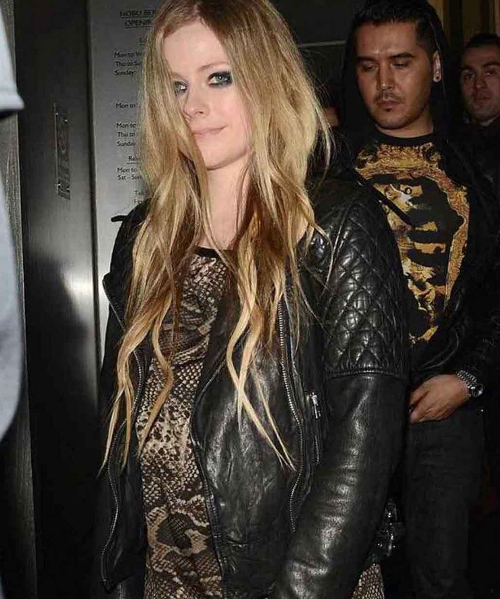 Avril Lavigne Brown And Black Hair
